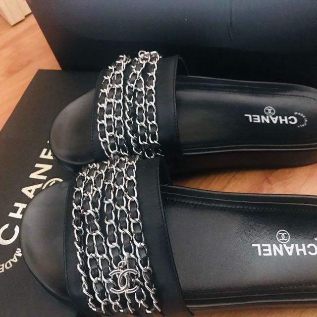 Chanel Chain Sandal (Black), Women's Fashion, Footwear, Flipflops and ...