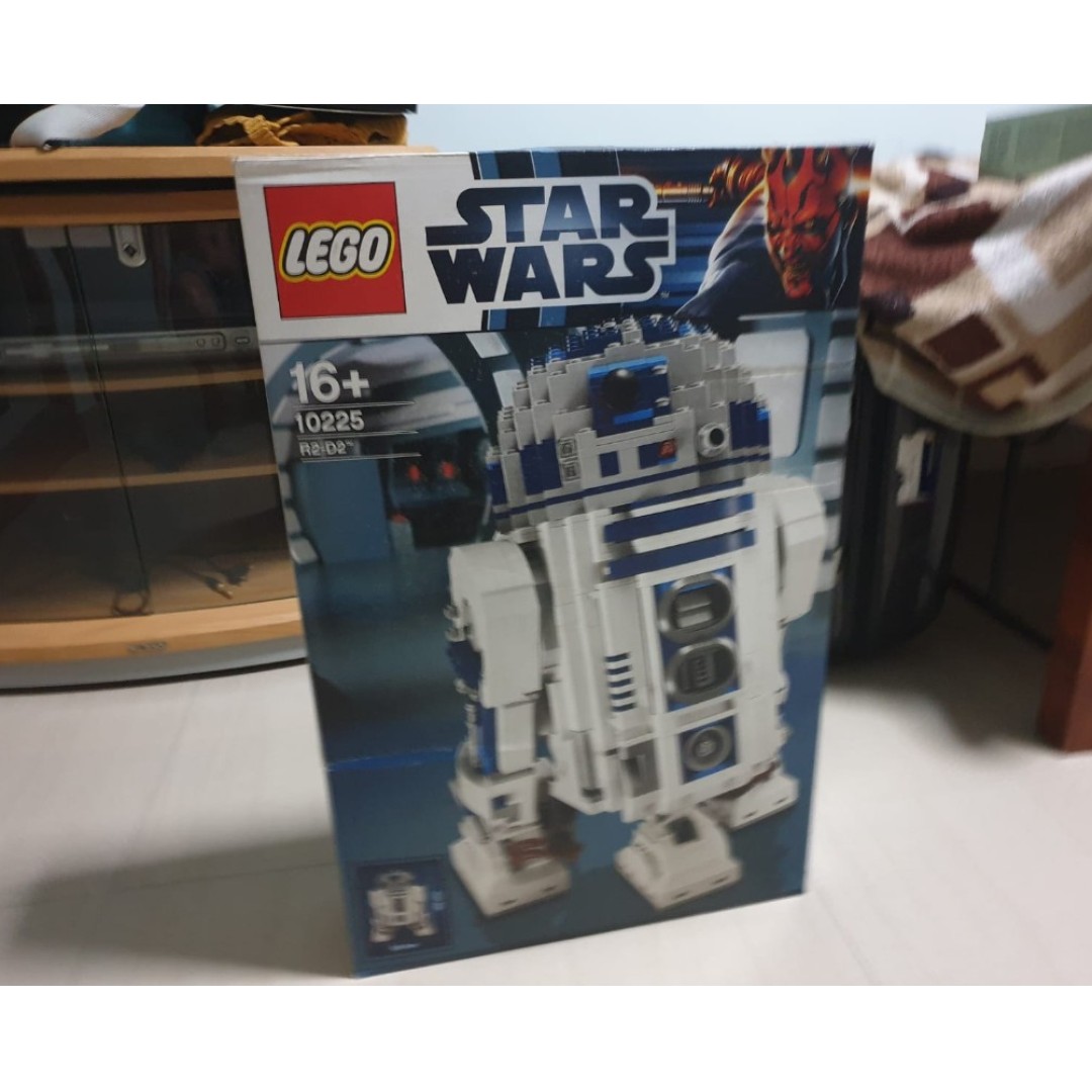 Lego 10225 Ucs r2d2, Toys & Games, Bricks & Figurines on Carousell