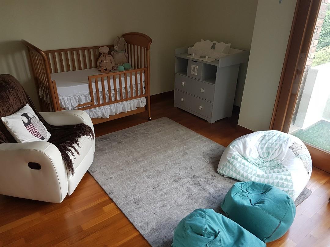 Pali wooden Convertible crib / cot - large, Babies & Kids, Baby Nursery ...