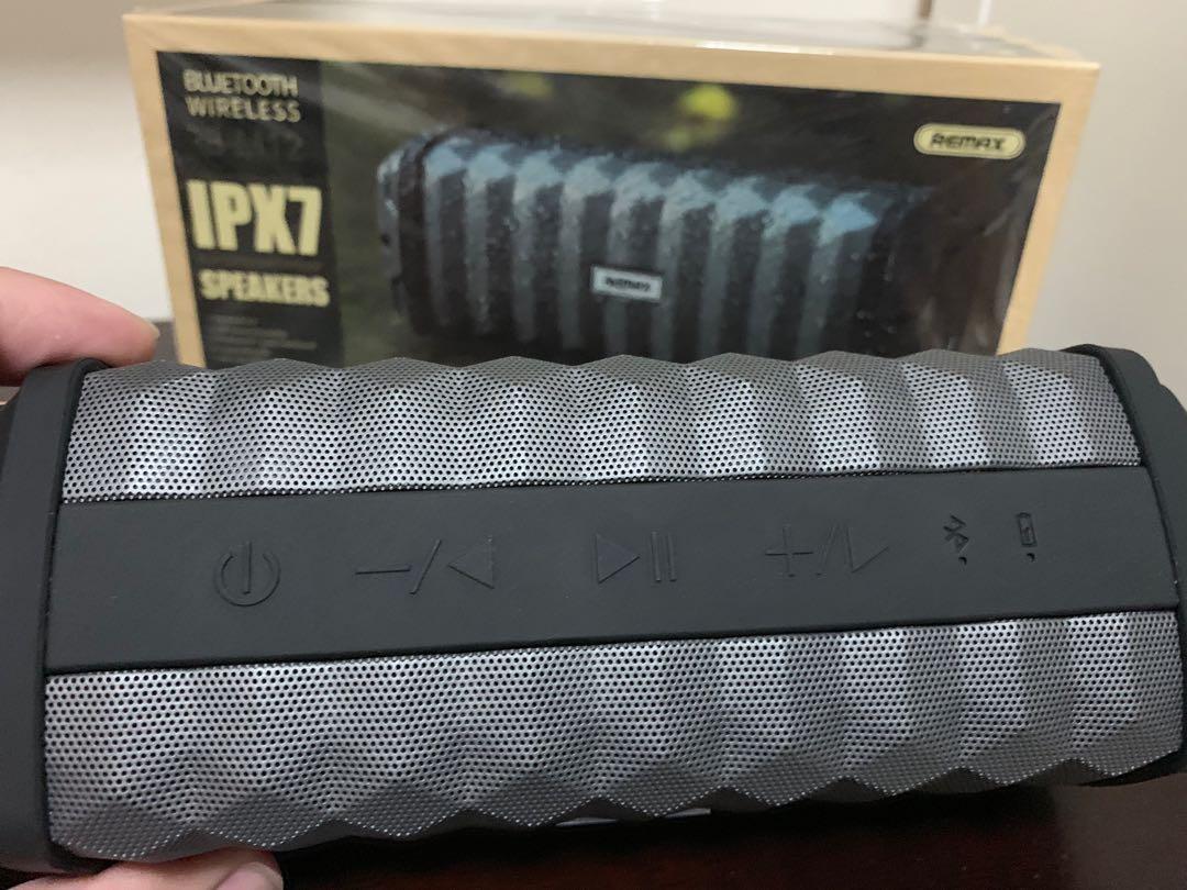 Remax RB-M12 Bluetooth wireless waterproof speakers, Audio, Earphones ...