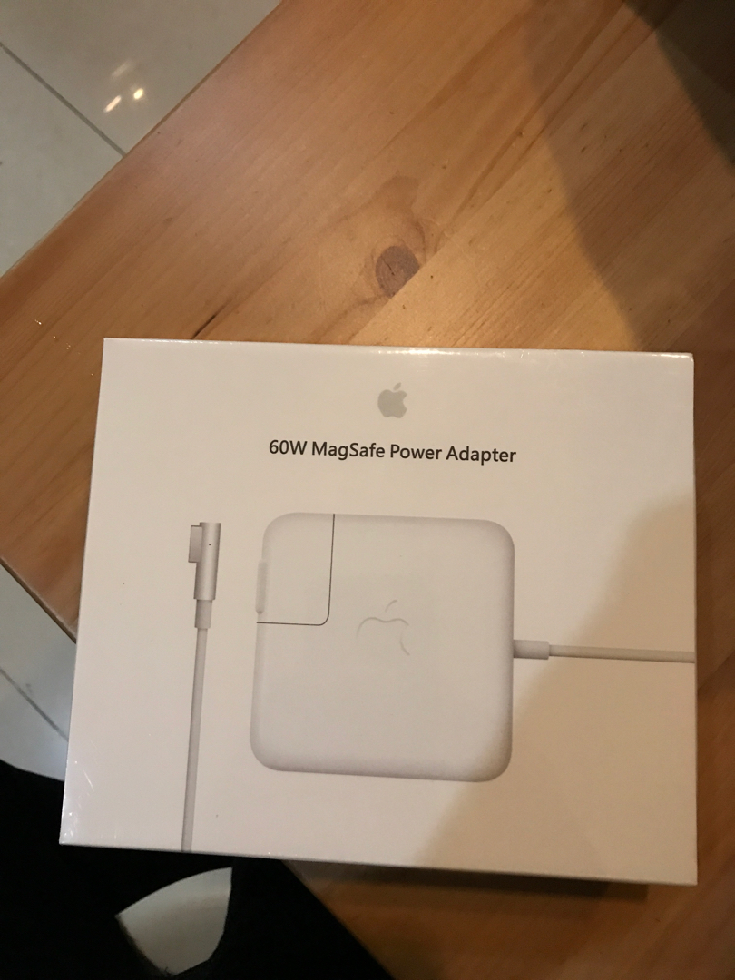 Magsafe macbook, Elektronik, Bagian Komputer & Aksesoris di Carousell
