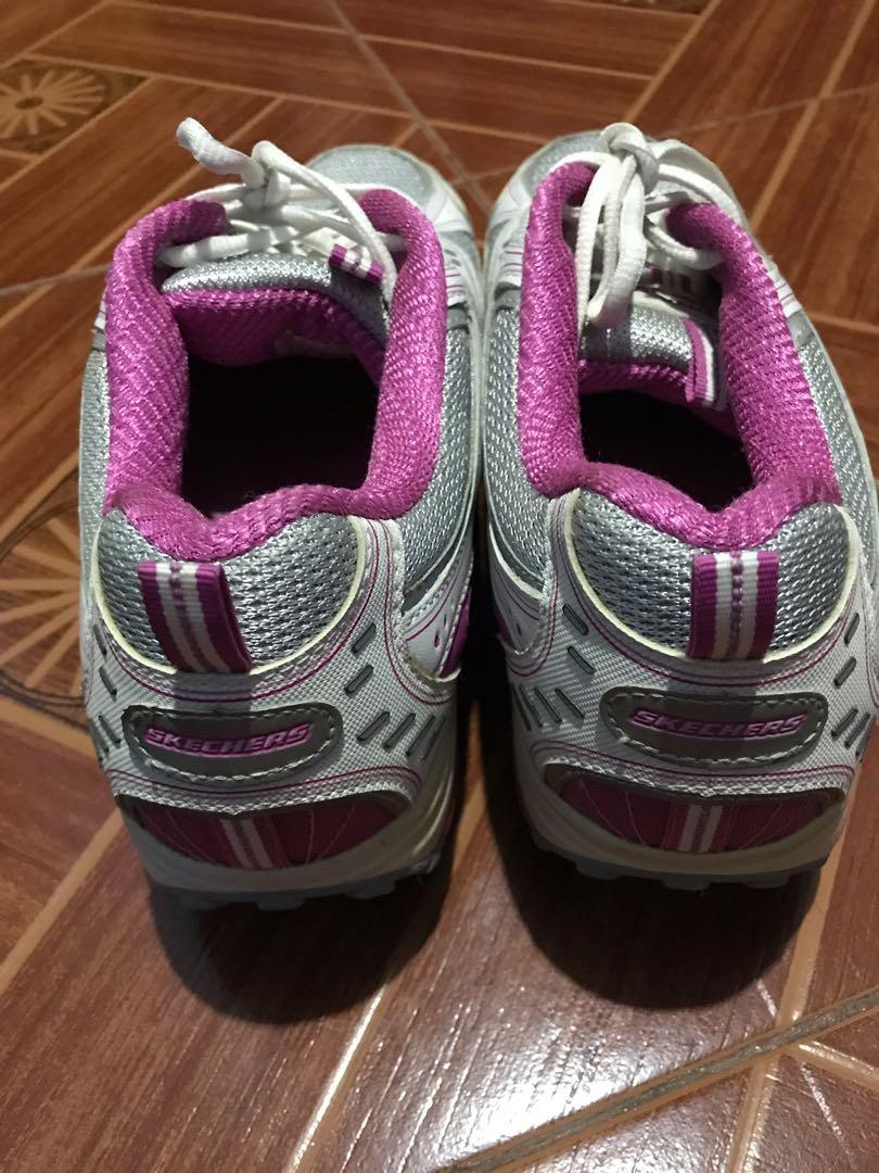 Skechers Shape Ups, Men's Fashion, Footwear, Sneakers on Carousell