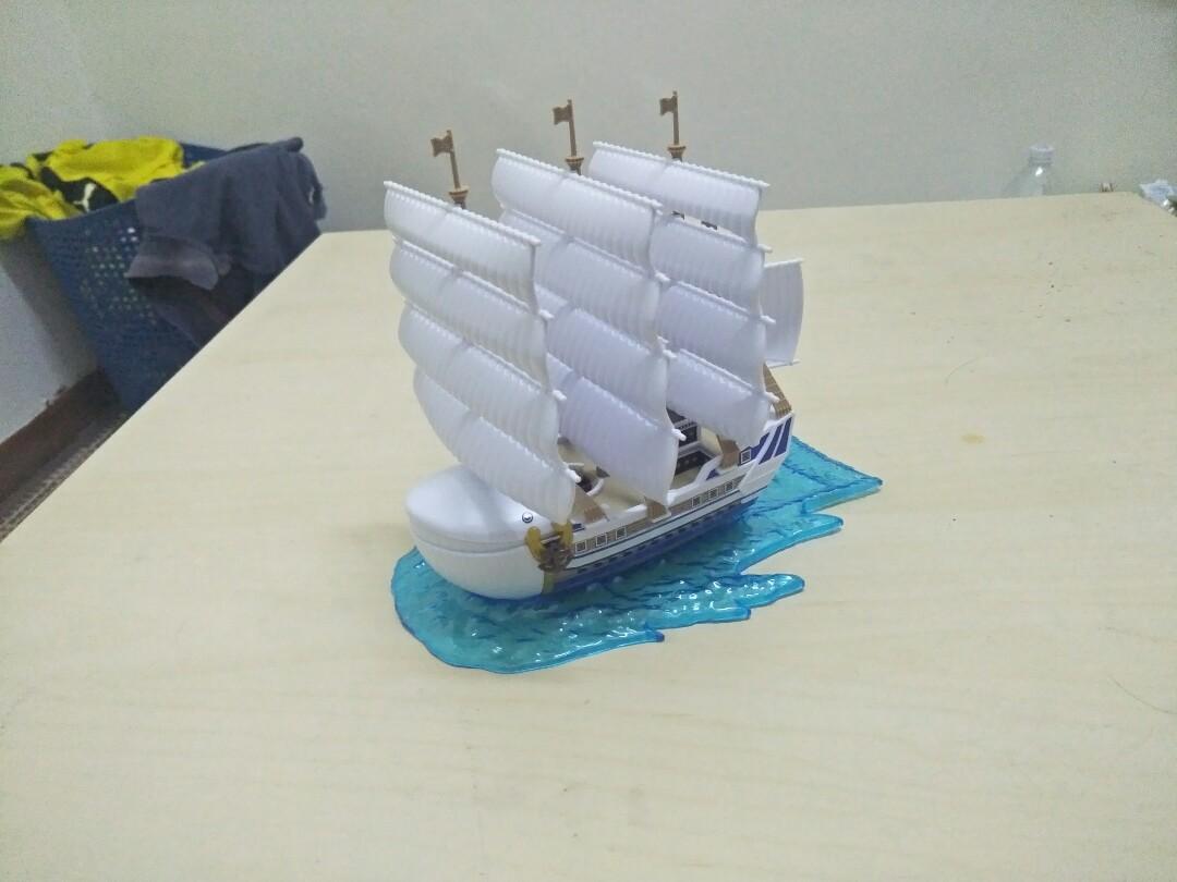 Whitebeard's Moby Dick Ship, Hobbies & Toys, Collectibles & Memorabilia ...