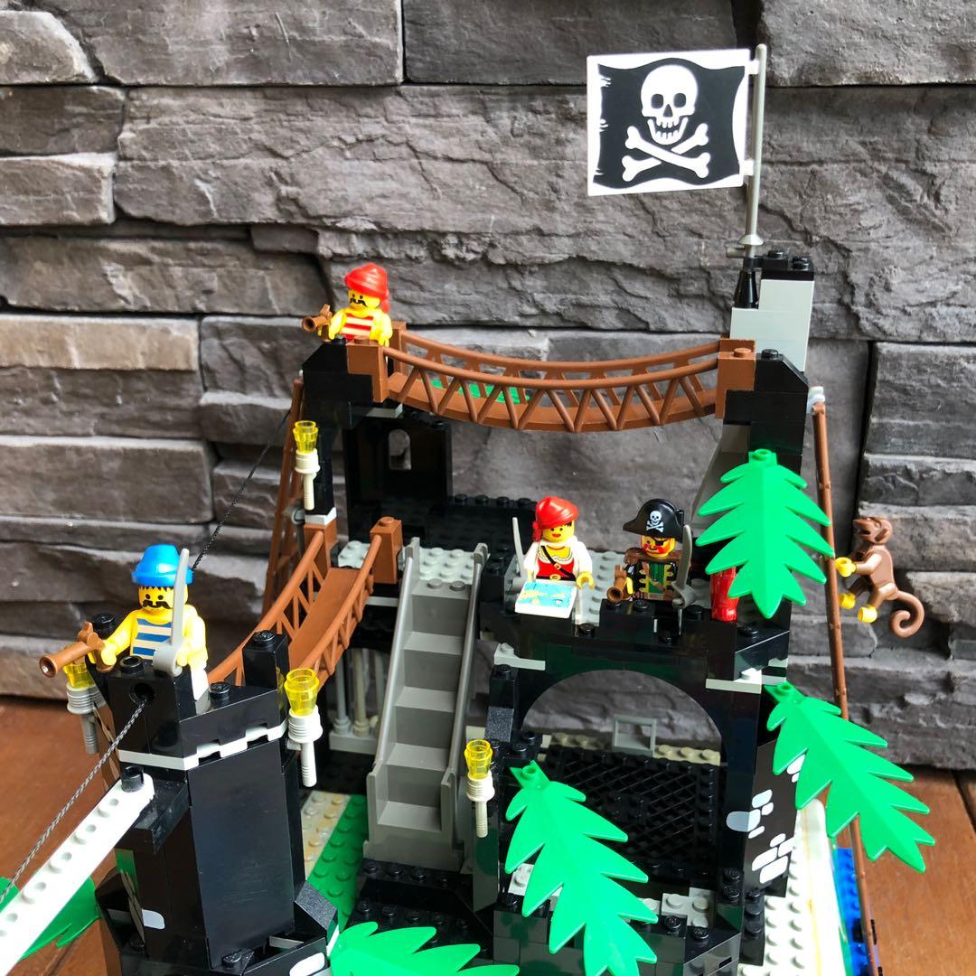 Vintage Lego Pirates 6273 - Rock Island Refuge, Hobbies & Toys, Toys ...