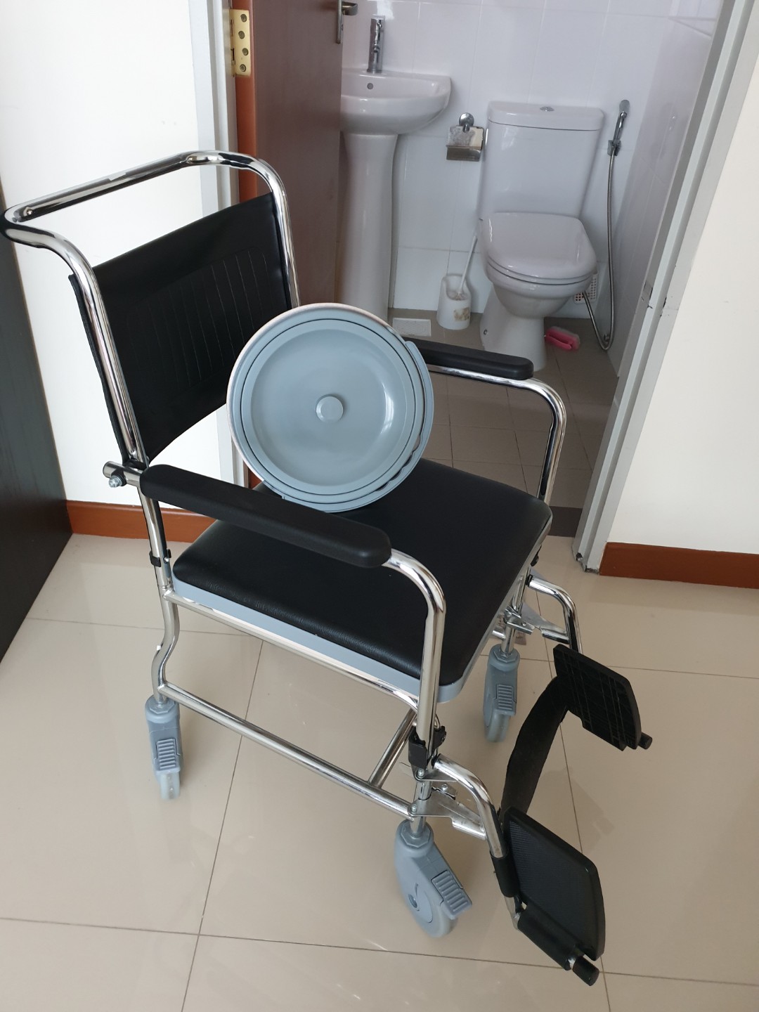 Commode Chair detachable, Health & Nutrition, Medical Supplies & Tools ...