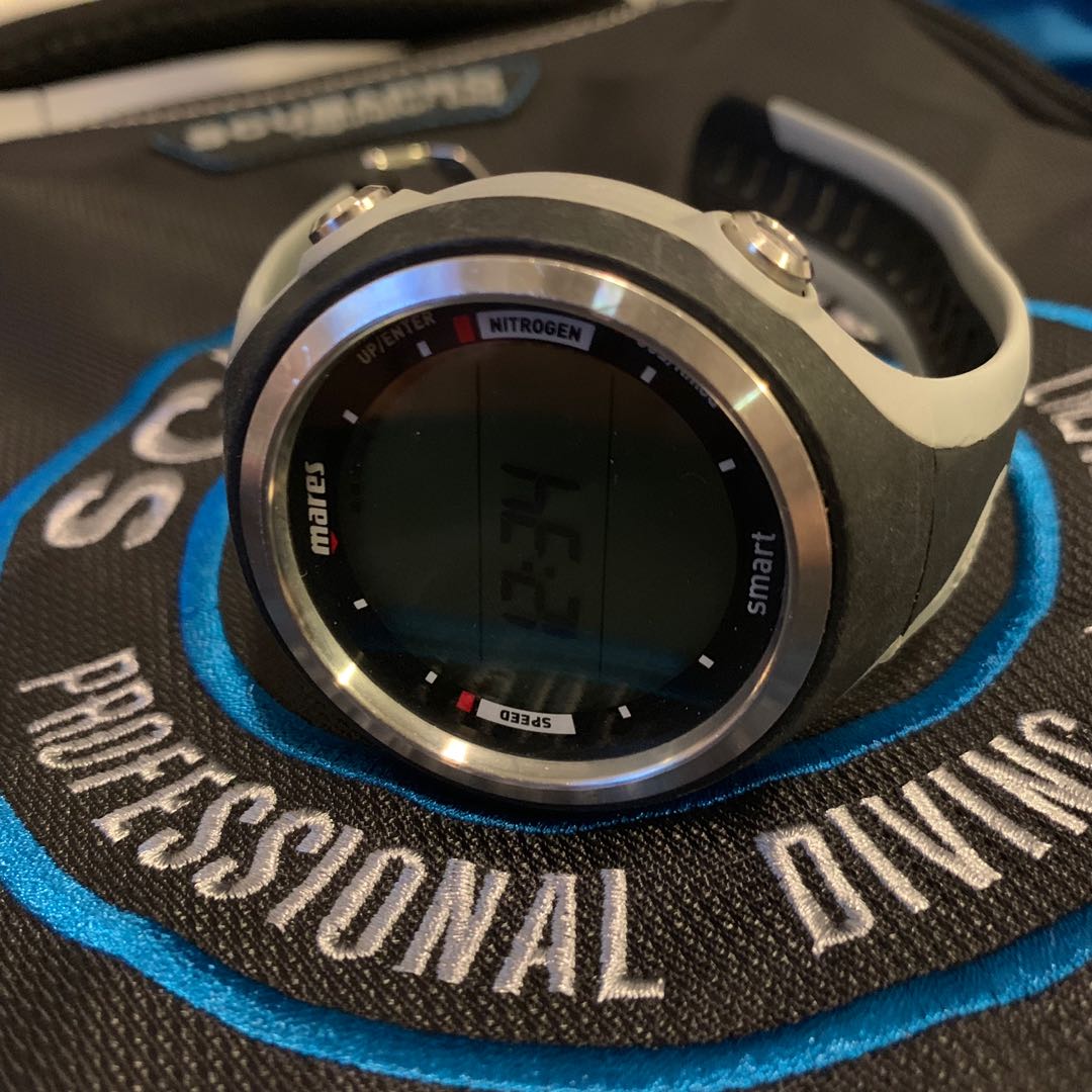 Mares Smart Dive Computer, Sports Equipment, Sports & Games, Water ...