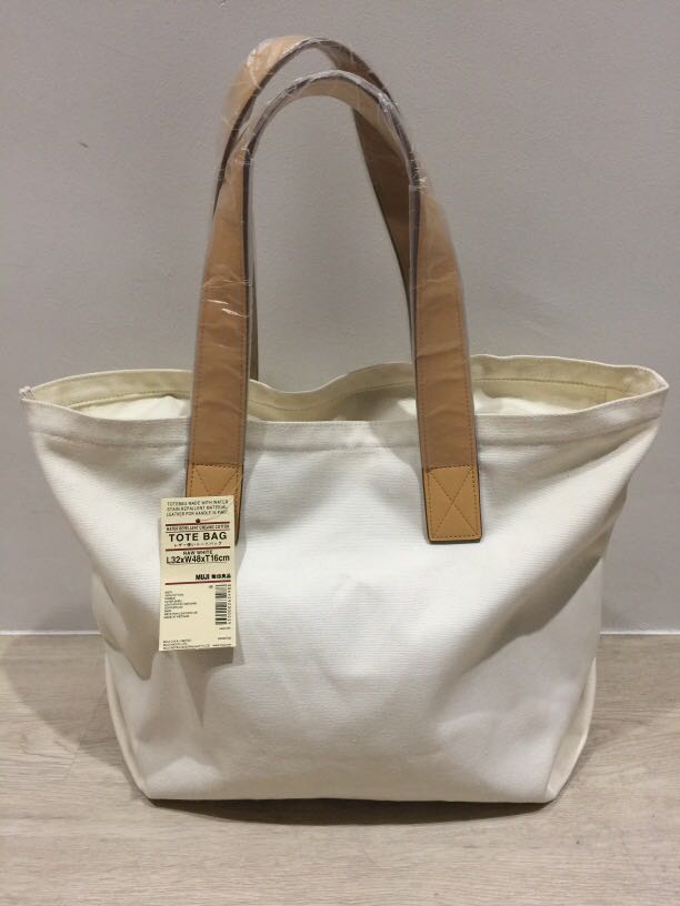 Muji Tote Bag, Women's Fashion, Bags & Wallets, Tote Bags on Carousell