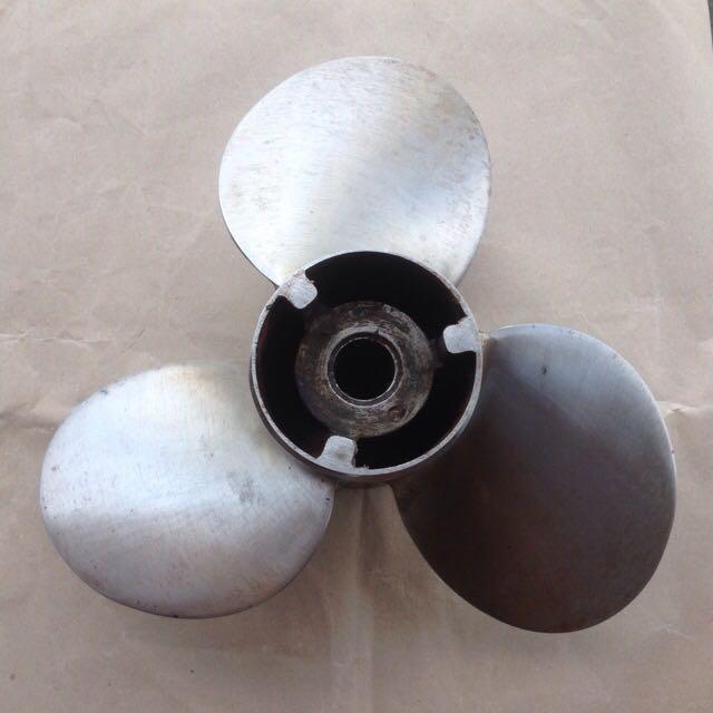 OBM S/S Propeller, Everything Else on Carousell