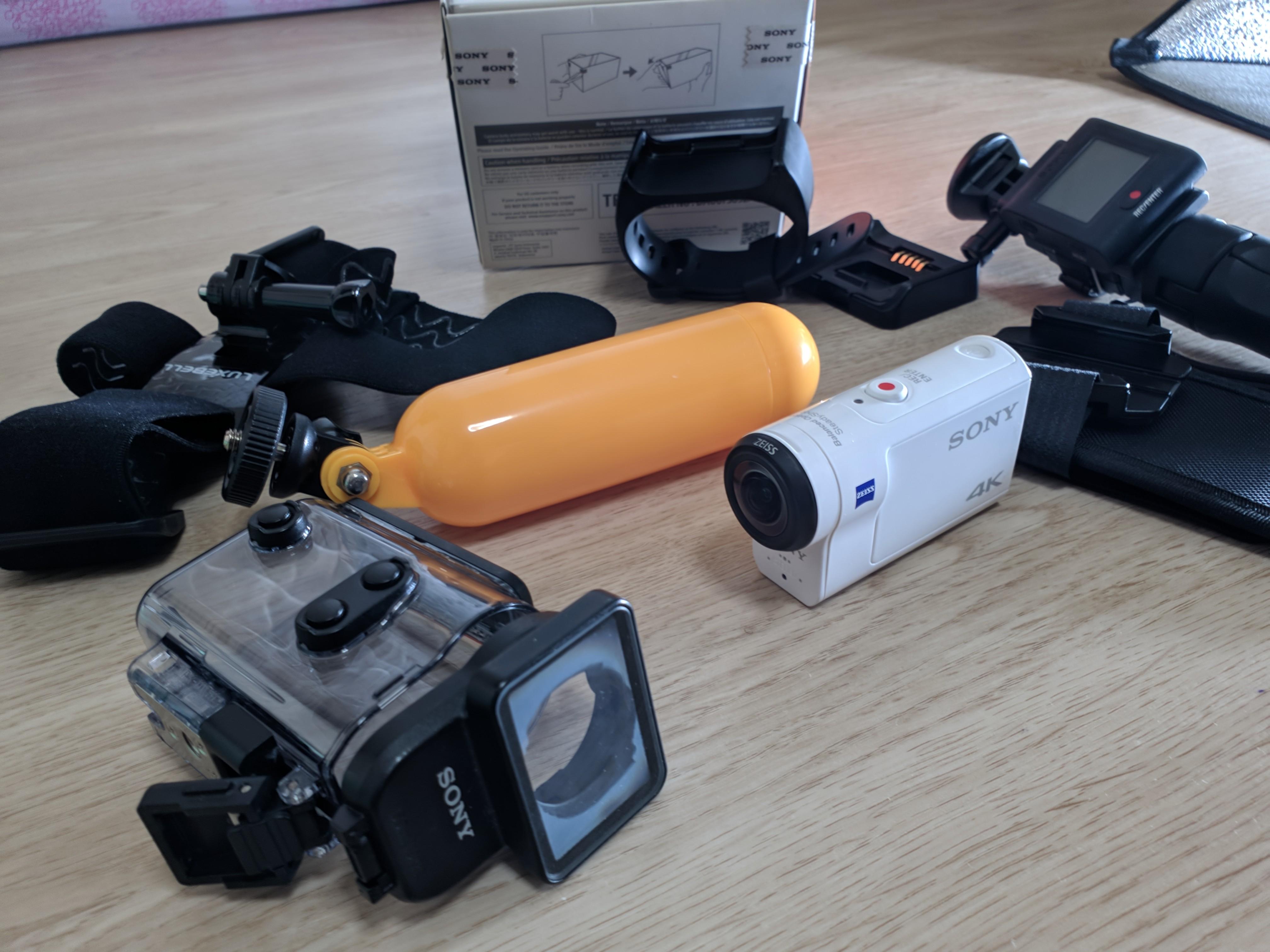 SONY FDR X3000, Photography, Cameras on Carousell