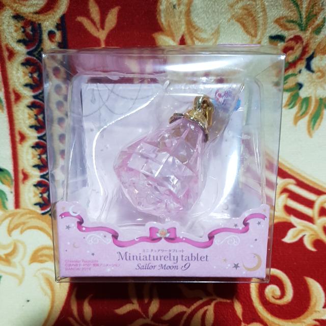 Sailor Moon Miniaturely Tablet Silver Crystal Pink, Hobbies & Toys ...