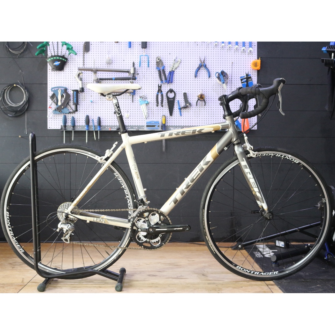Trek Lexa Alpha - Road Bike, Sports Equipment, Bicycles & Parts ...
