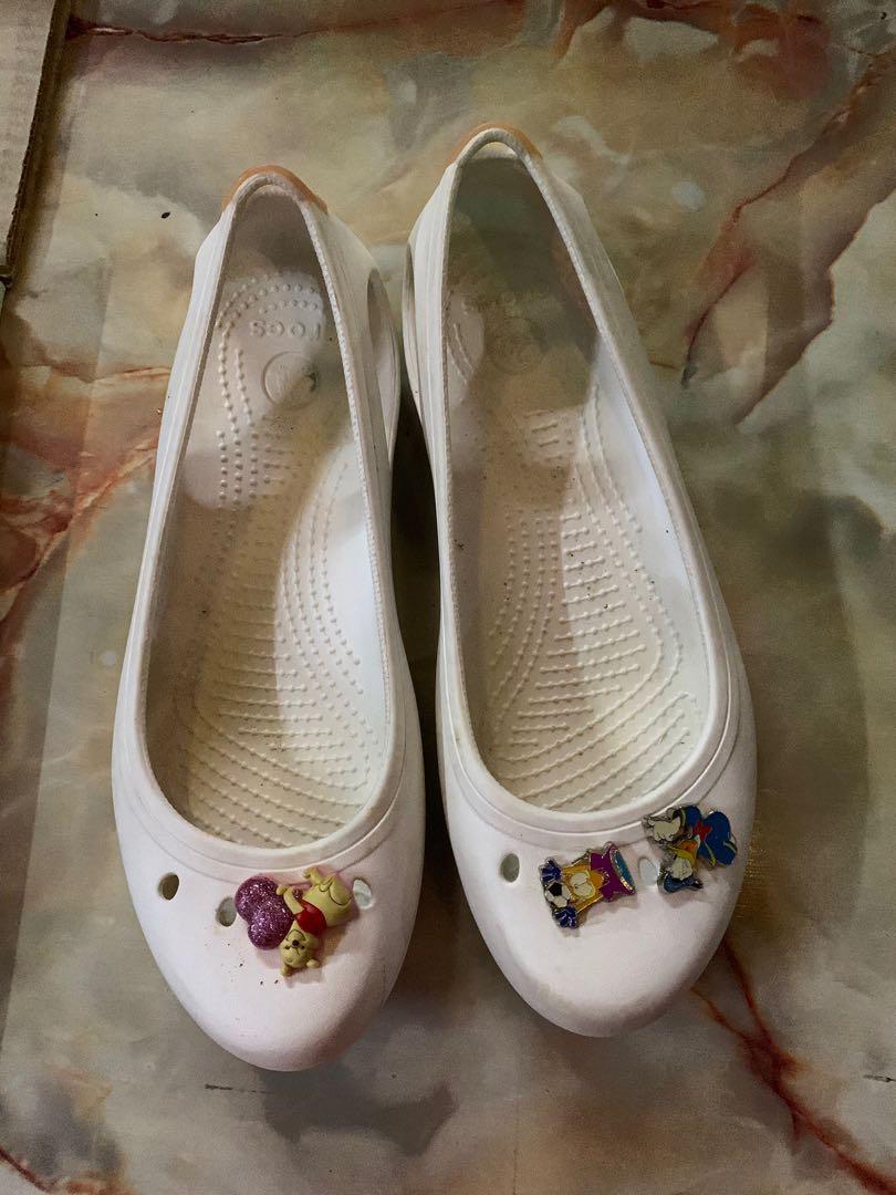 Authentic Croc Shoe, Women's Fashion, Footwear, Sneakers on Carousell