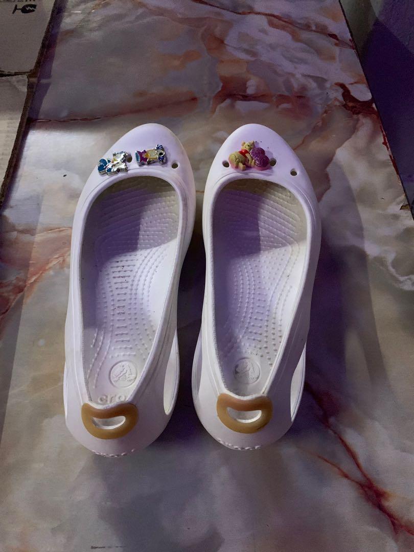 Authentic Croc Shoe, Women's Fashion, Footwear, Sneakers on Carousell