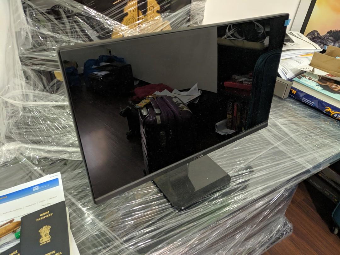 Dell 21 inch monitor. Pristine condition available immediately ...
