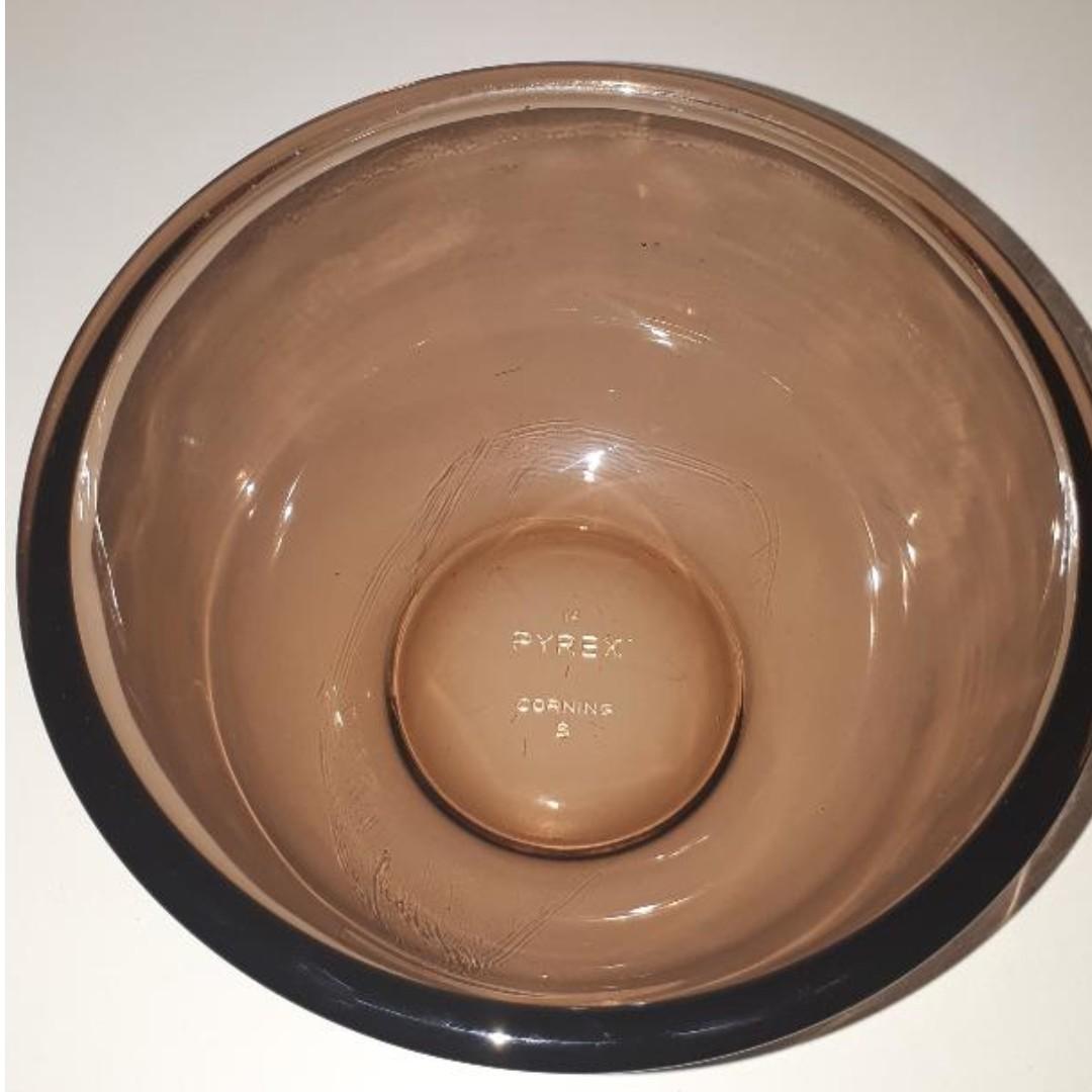 Pyrex Mangkok Kecil, Kitchen & Appliances di Carousell