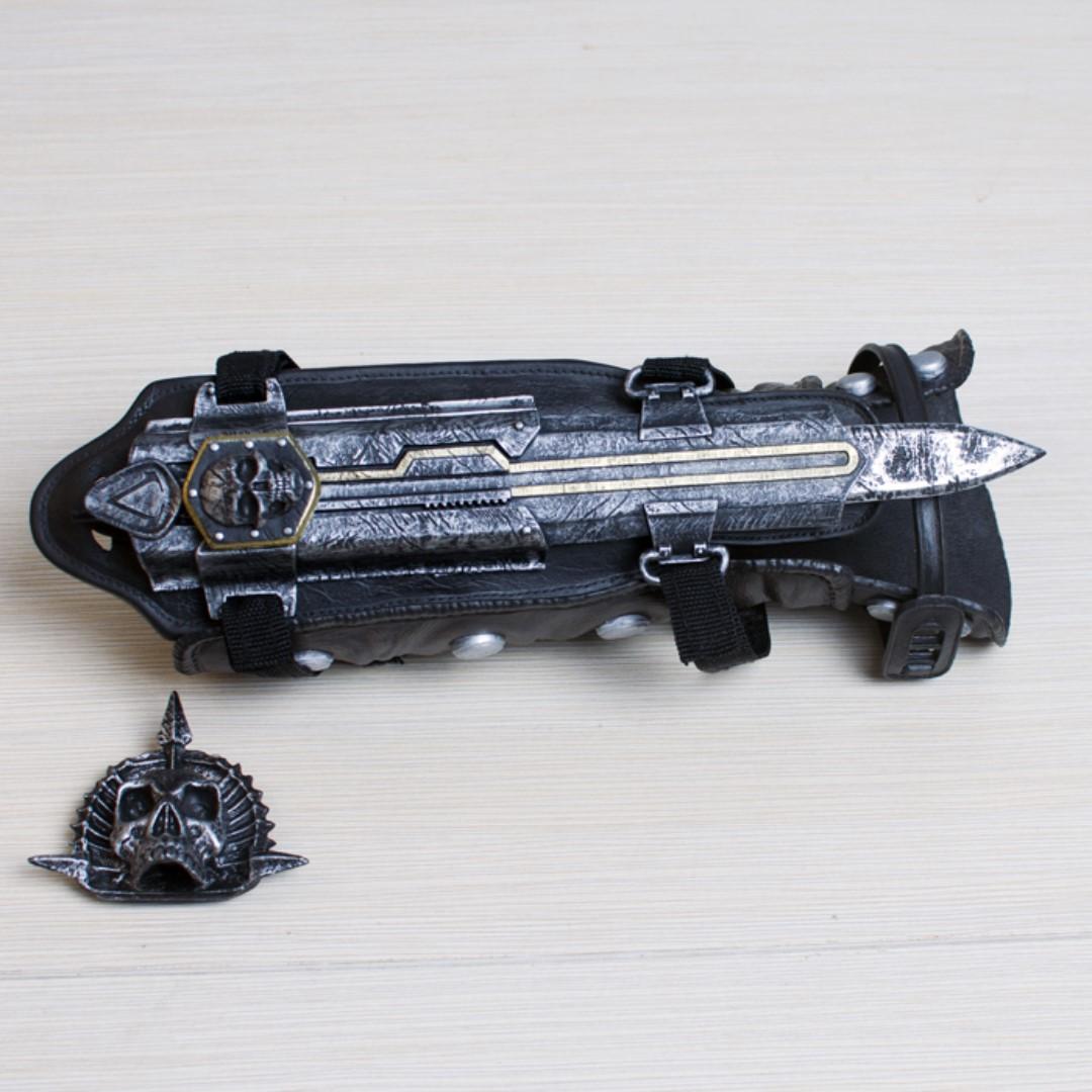 Assassin’s Creed Odyssey - Edward Kenway Spring Loaded Action Plastic ...