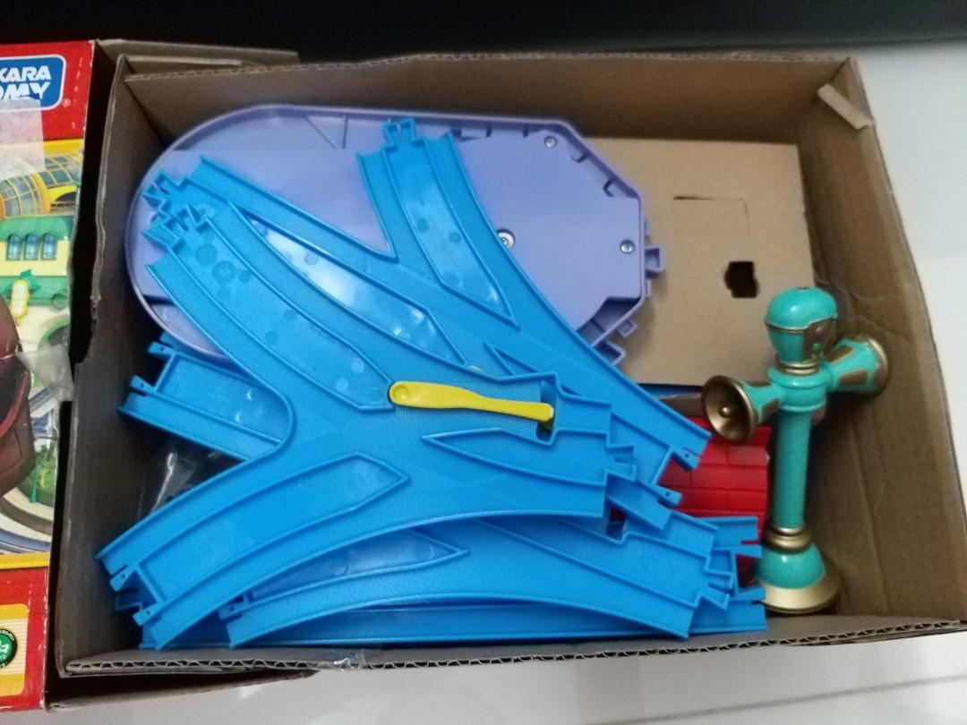 Takara tomy Wilson and turntable starter set, Hobbies & Toys, Toys ...