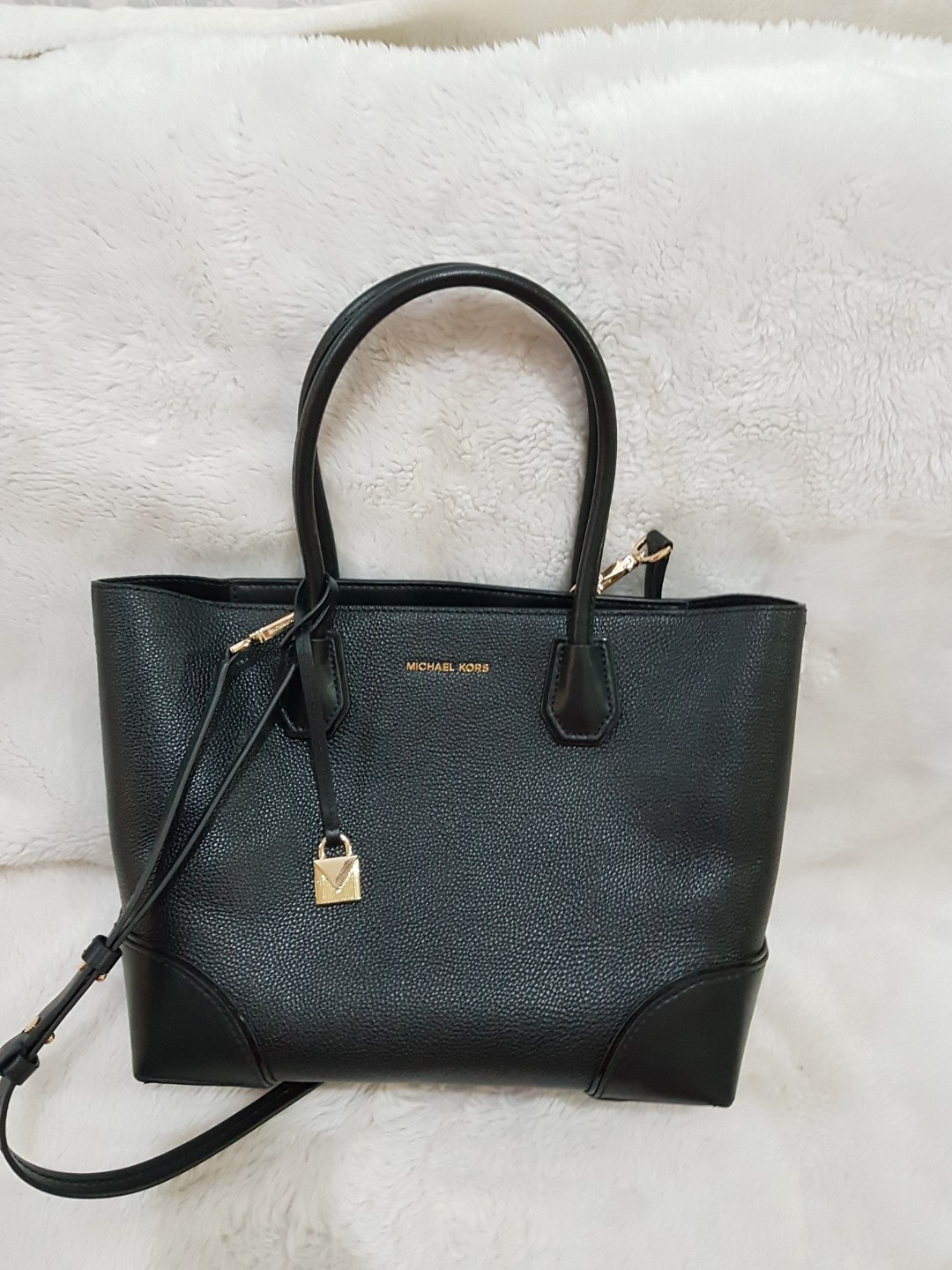 Tas Michael Kors Studio Mercer Gallery Original, Barang Mewah, Tas ...