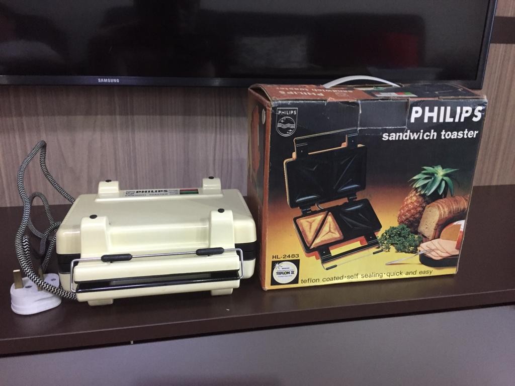 Philips Sandwich Toaster, Home Appliances, Kitchenware on Carousell