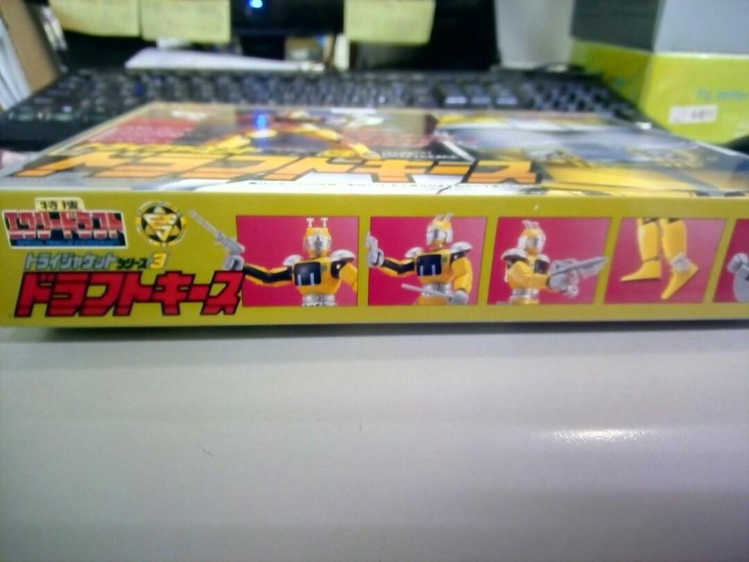 絕版全新懷舊特搜戰隊 黃戰士 Special Rescue Exceedraft, 興趣及遊戲, 玩具 & 遊戲類 - Carousell