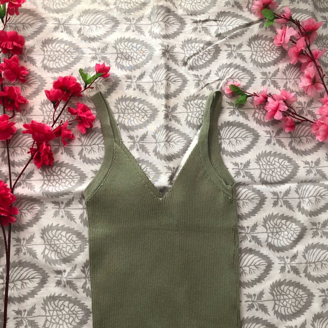 army green cami, Women's Fashion, Tops, Sleeveless on Carousell