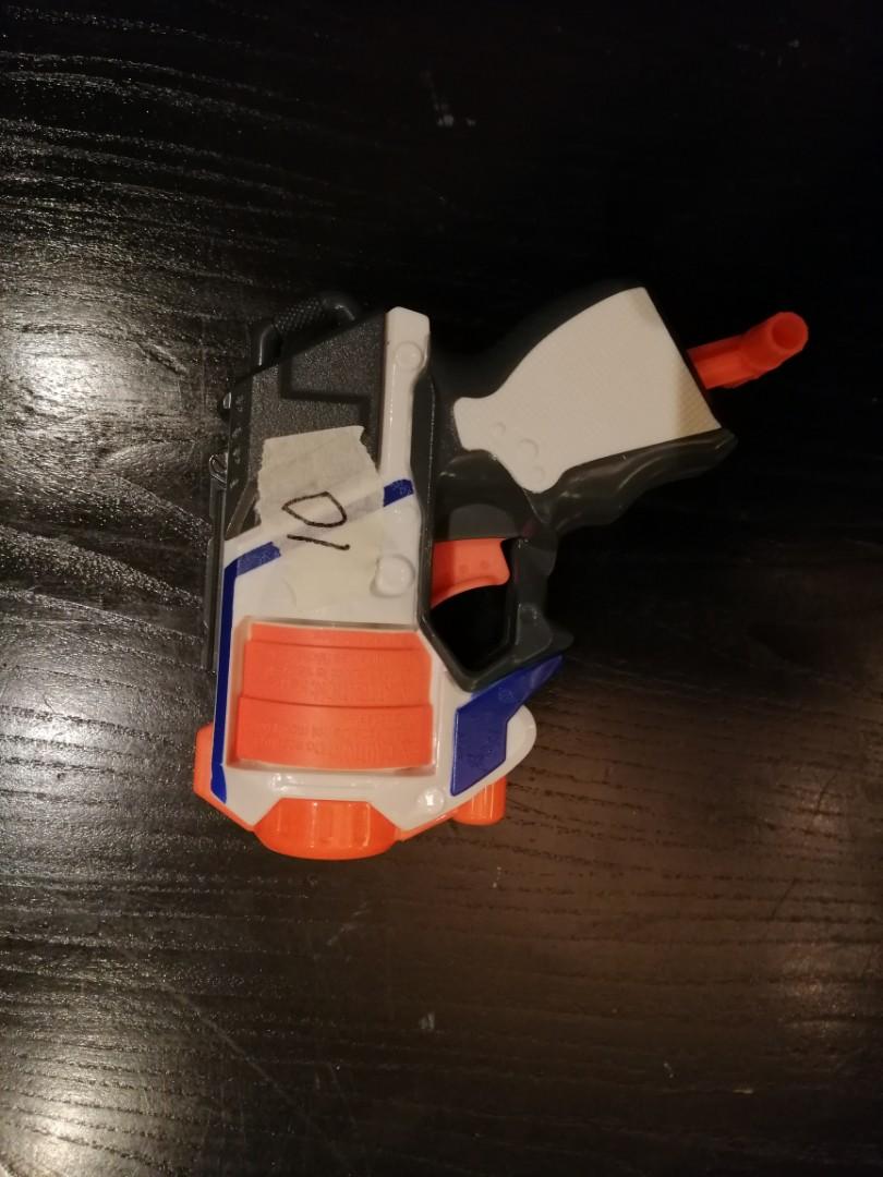 Nerf Micro-Shots Strongarm, 興趣及遊戲, 收藏品及紀念品, 明星周邊 - Carousell