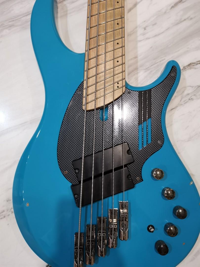Dingwall NG2 Combustion 5 string bass, Hobbies & Toys, Music & Media ...