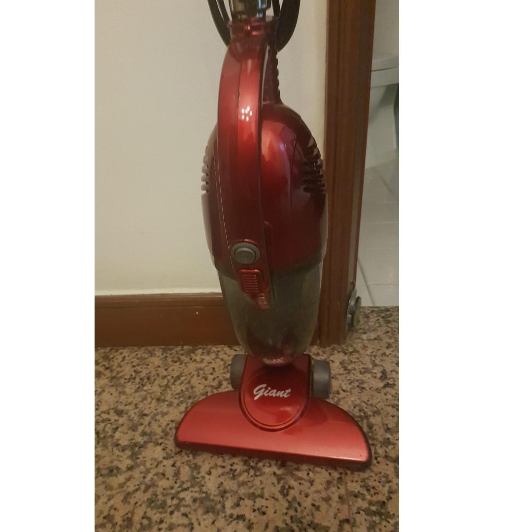 GIANT 2 in 1 Stick Vacuum Cleaner, TV & Home Appliances, Vacuum Cleaner ...