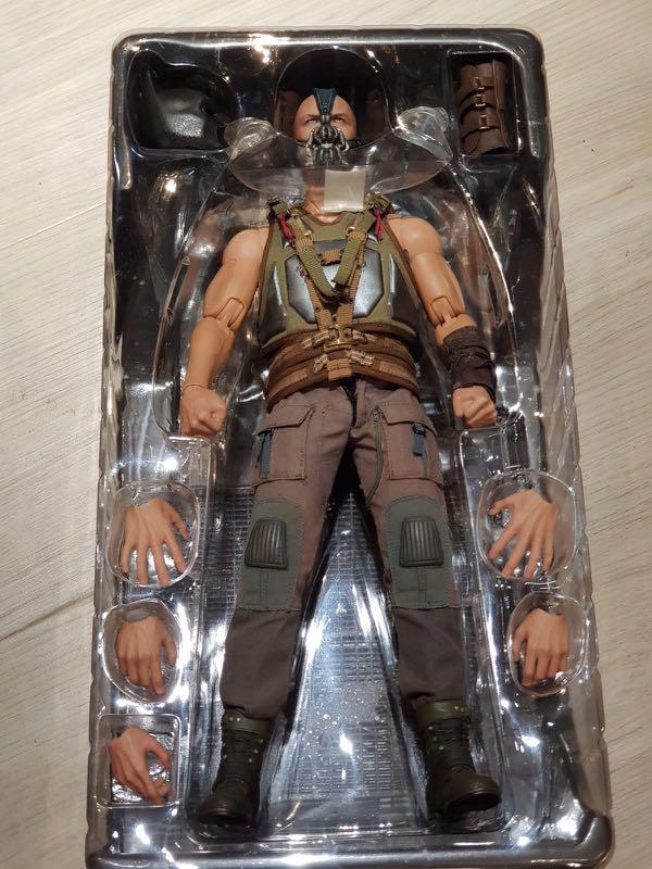 Hottoys Bane & Selina Kyle, Hobbies & Toys, Toys & Games on Carousell