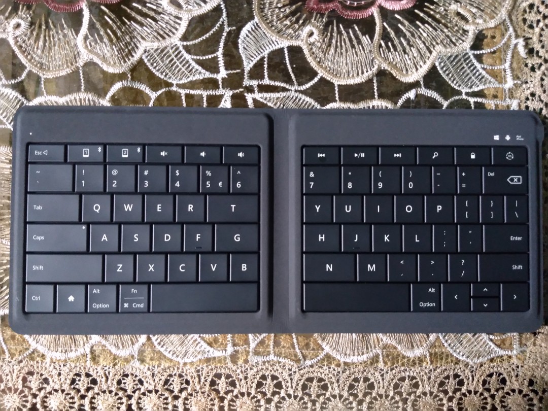 Microsoft Universal Foldable Keyboard, Computers & Tech, Parts ...