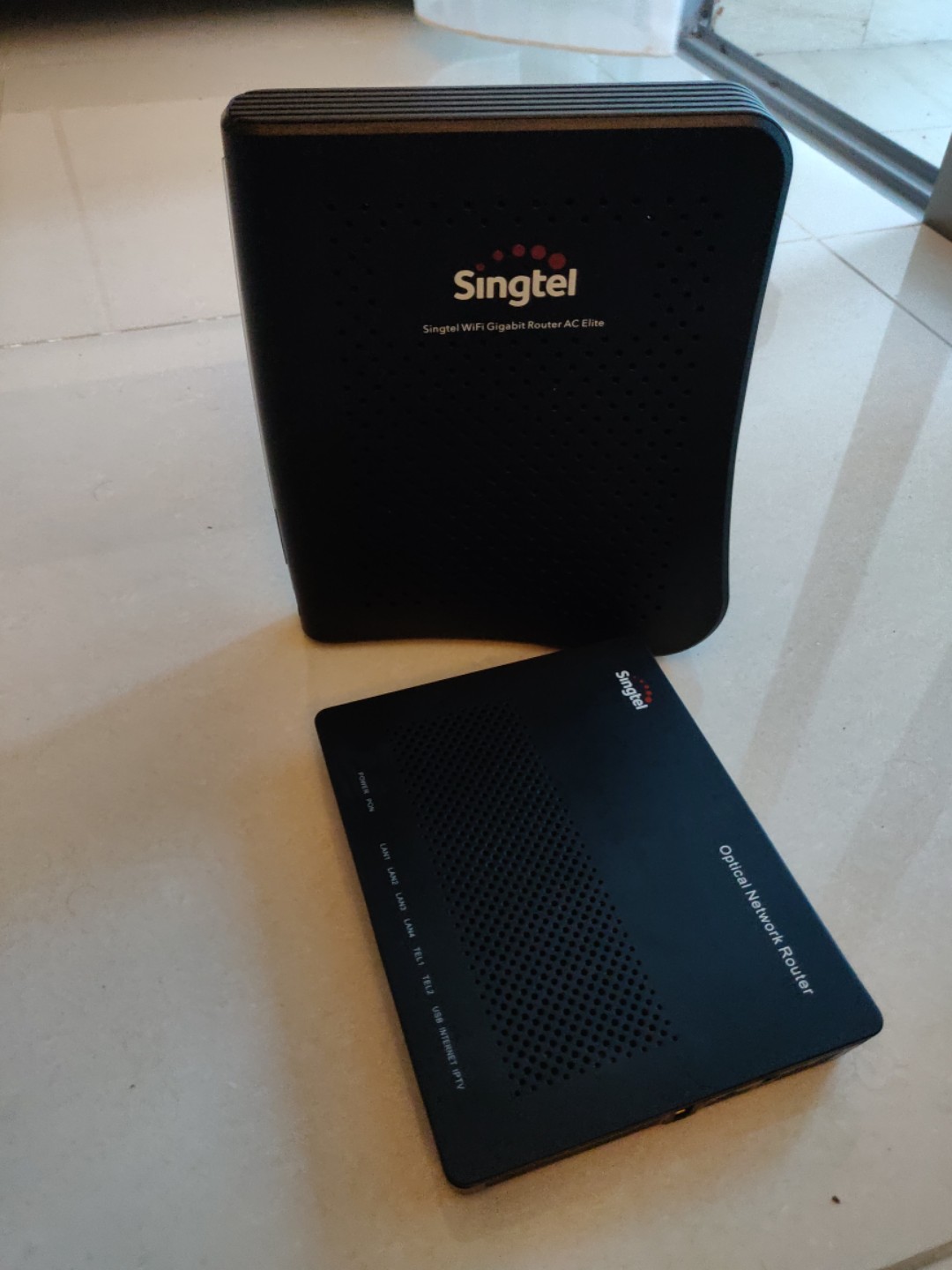 Singtel Router, Computers & Tech, Parts & Accessories, Networking on ...
