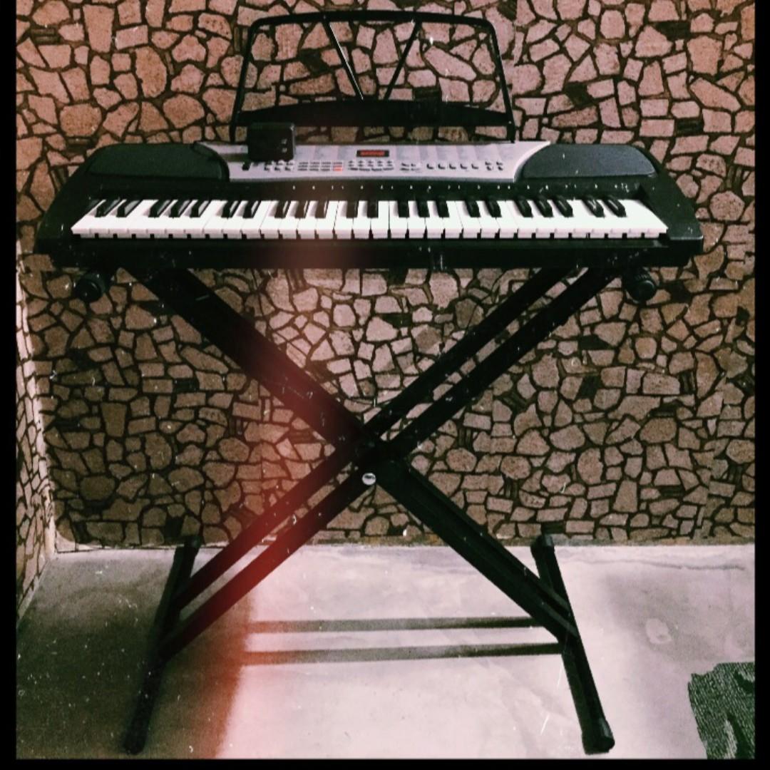 54 KEYS KEYBOARD, Hobbies & Toys, Music & Media, Musical Instruments on ...