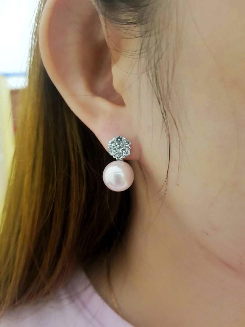 Anting mutiara pink, Fesyen Wanita, Perhiasan di Carousell