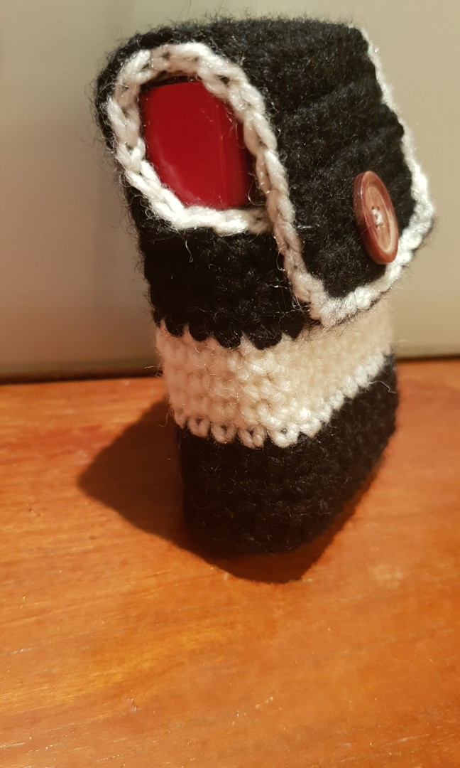 Crochet Cigarette Pouch, Women's Fashion, Bags & Wallets, Purses ...