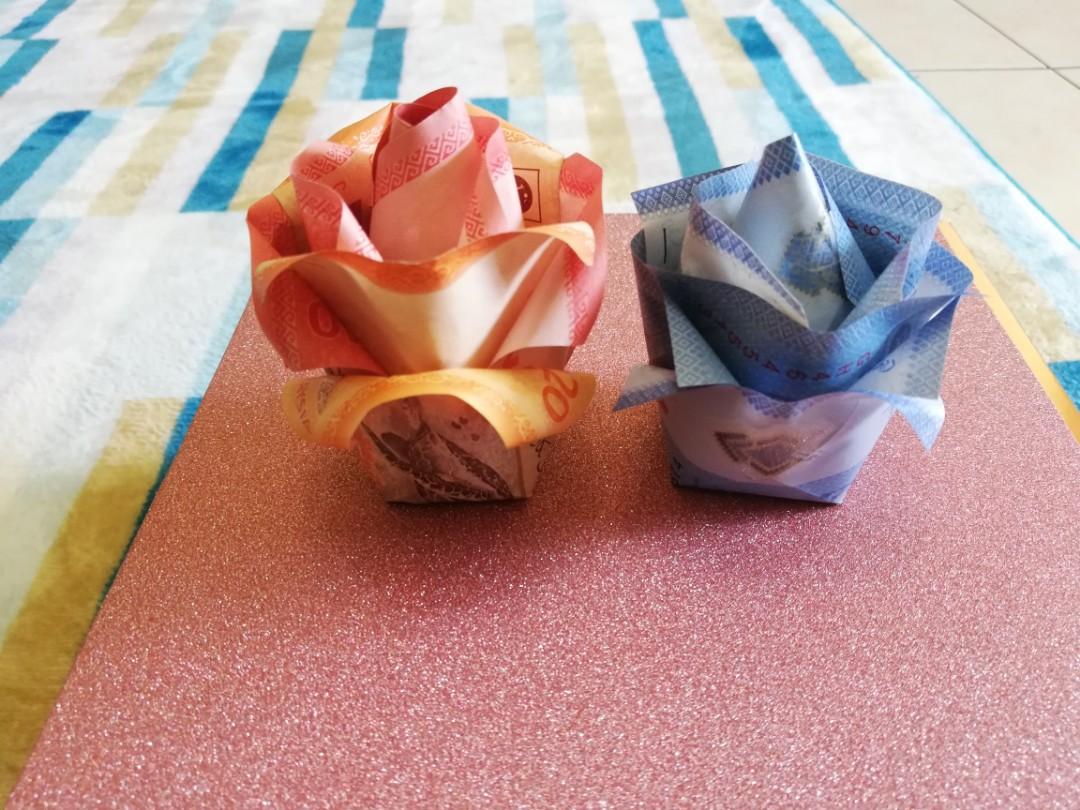 Gubahan bunga duit kertas hantaran, Hobbies & Toys, Stationery & Craft ...