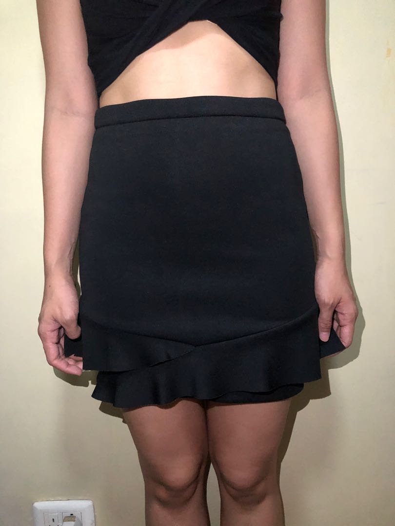 Kamiseta black skirt, Women's Fashion, Bottoms, Skirts on Carousell