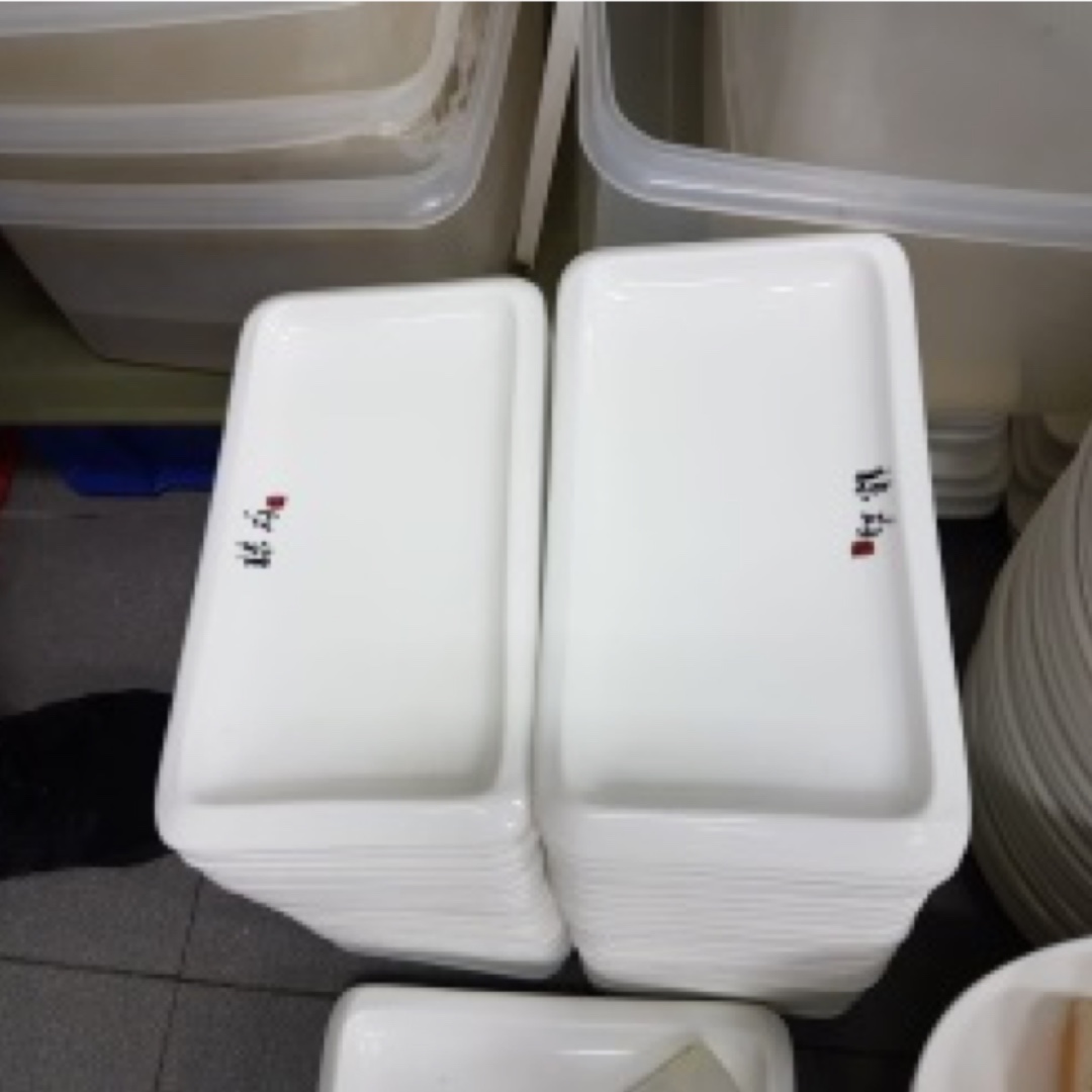 round edge rectangle plate, Furniture & Home Living, Kitchenware ...