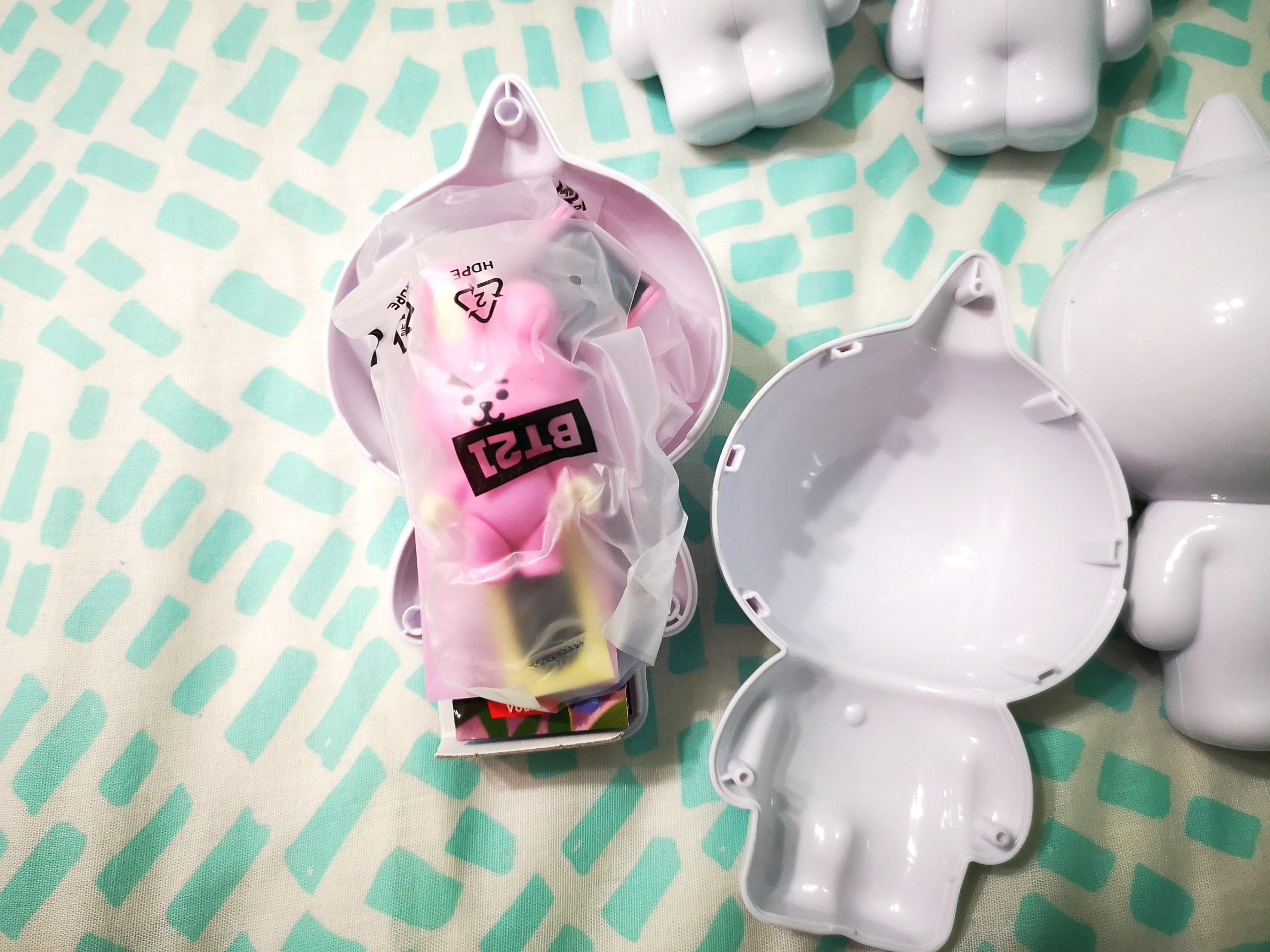 [WTT/WTS] BT21 Collectible Figure Blind Pack Vol. 1 Basecamp, Hobbies ...