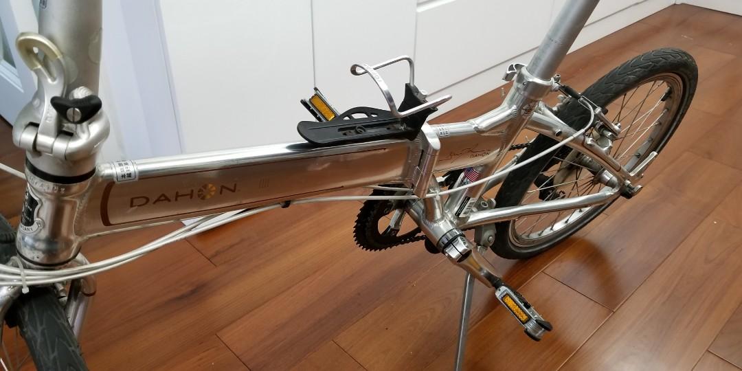 紀念版銀色輕便Dahon 單車(銀色), 運動產品, 單車及配件, 單車 - Carousell
