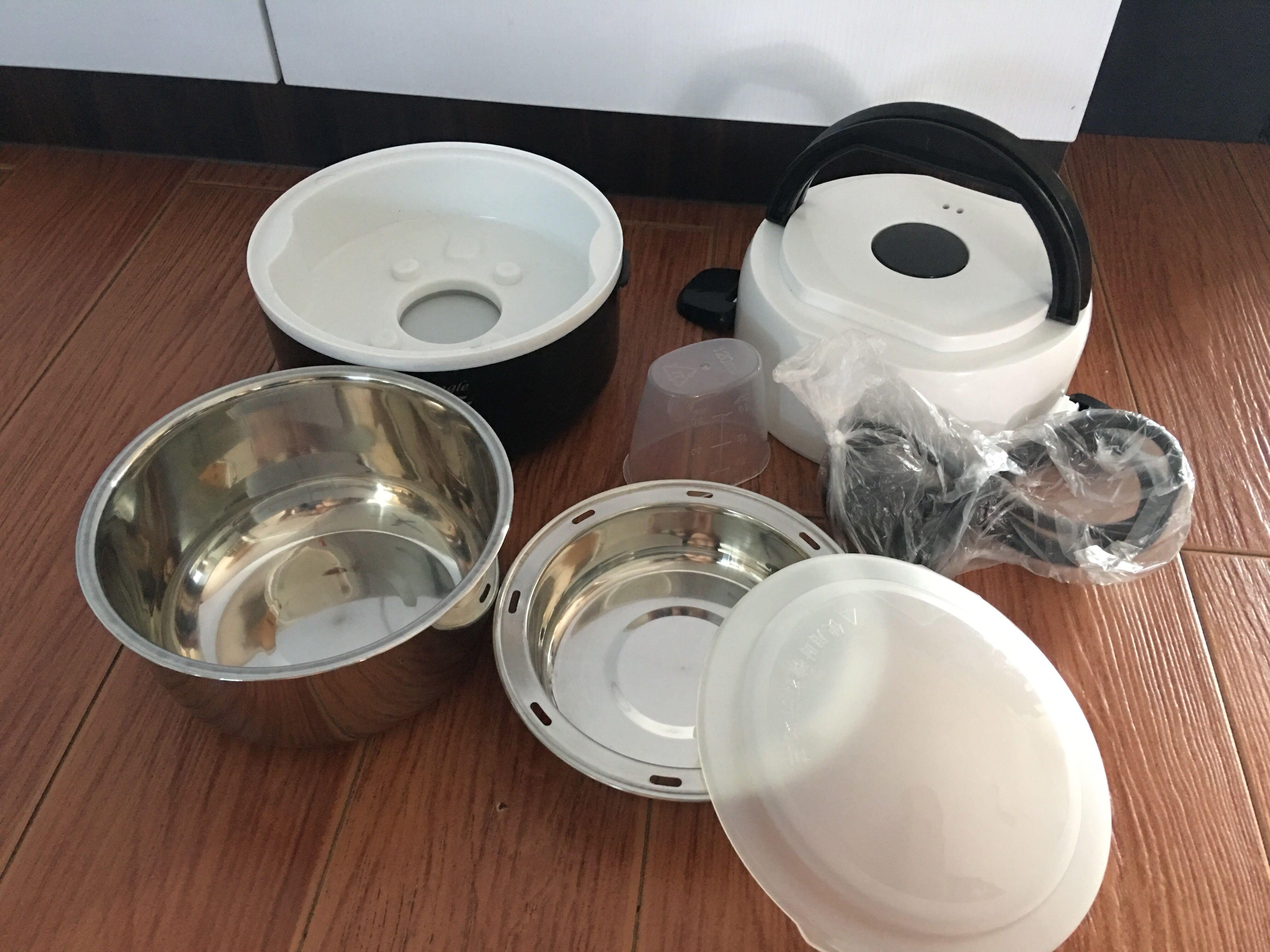 Electric heating container, Furniture & Home Living, Kitchenware ...