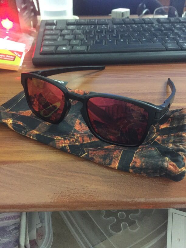OAKLEY LATCH SQUARED(asian fit), Men's Fashion, Watches & Accessories ...