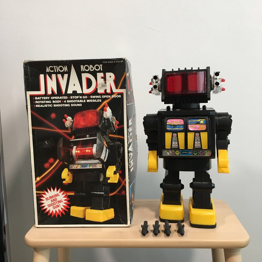 Vintage 80s robot action invader very good condition mechanical retro ...
