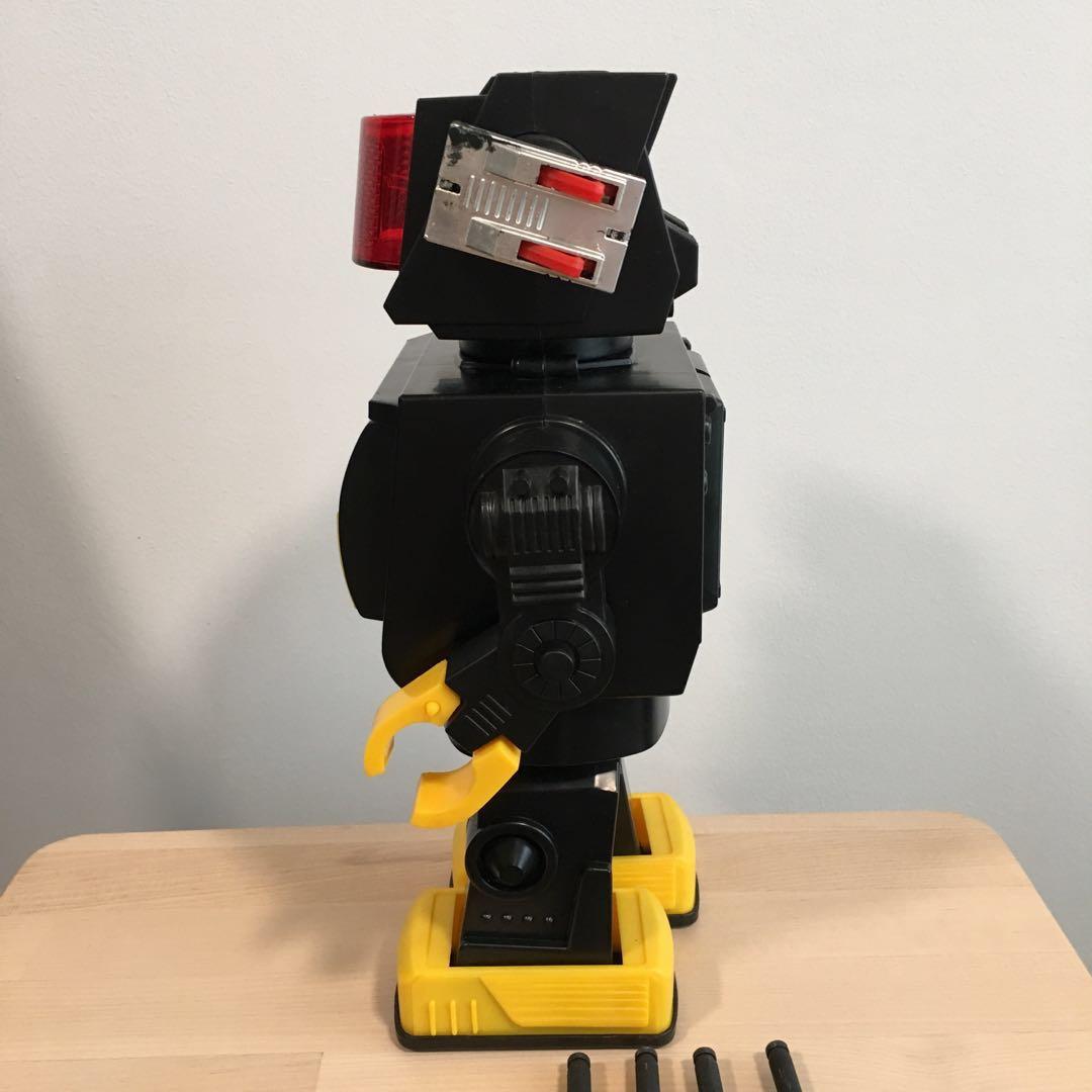 Vintage 80s robot action invader very good condition mechanical retro old school. Childhood toys ...