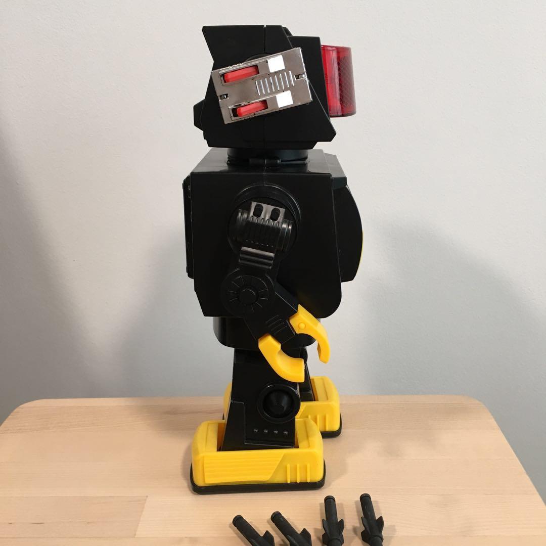 Vintage 80s robot action invader very good condition mechanical retro old school. Childhood toys ...