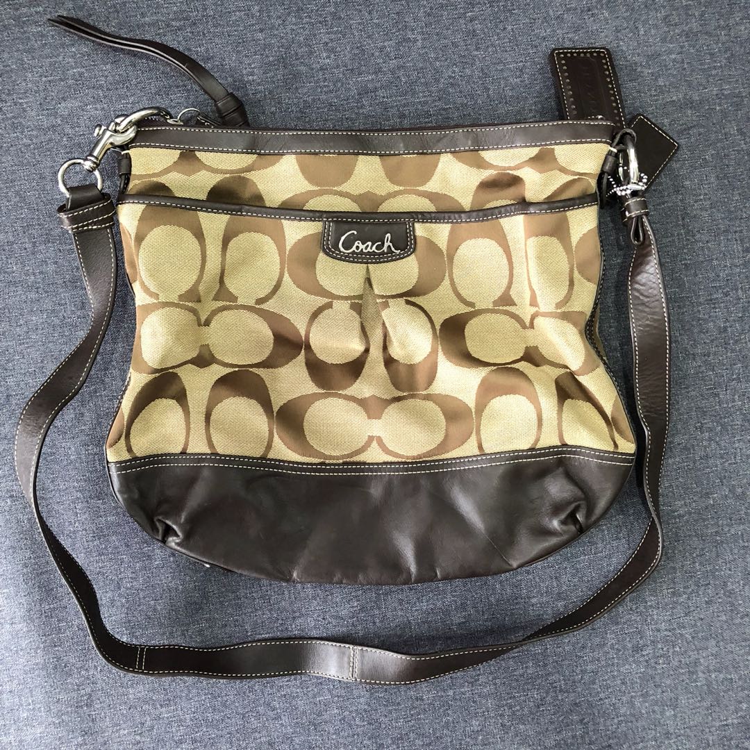 Authentic Coach Sling Bag, Women's Fashion, Bags & Wallets, Cross-body ...