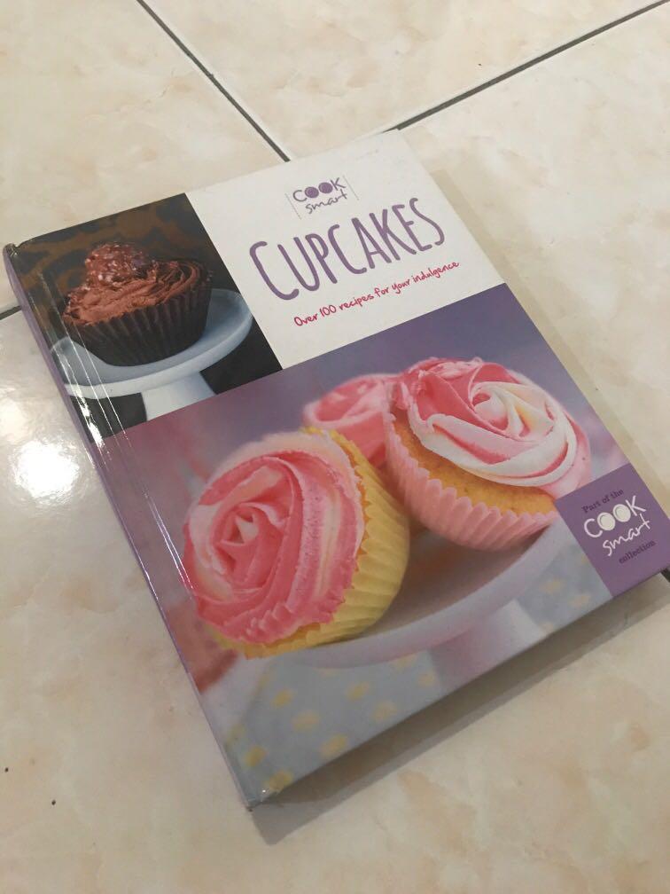 Cook smart cupcakes recipe book, Hobbies & Toys, Books & Magazines ...