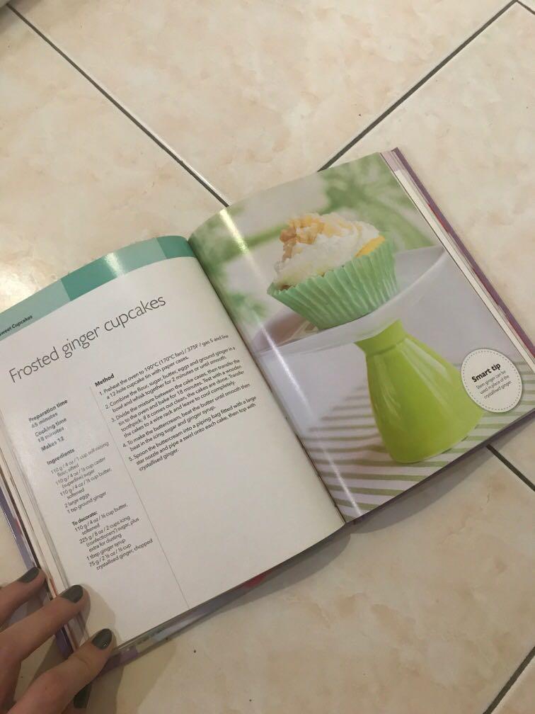 Cook smart cupcakes recipe book, Hobbies & Toys, Books & Magazines ...