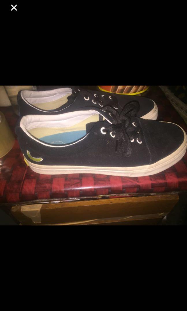 Sepatu FYC ORI size 40 pemakaian 1 kali masih bagus masih ada box nya ...