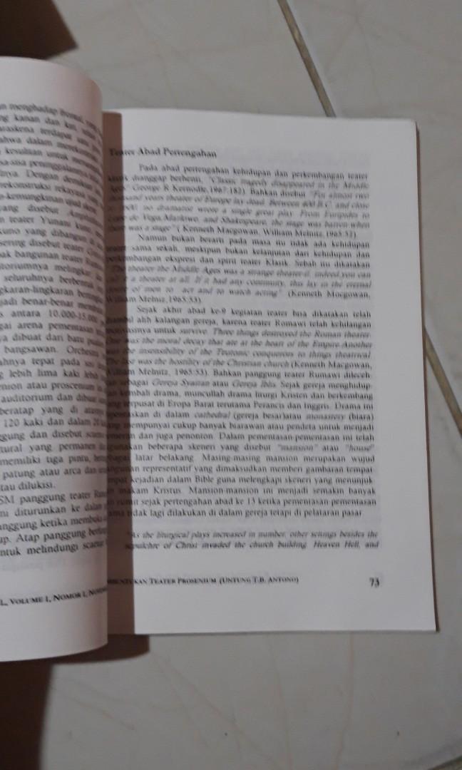 Tonil Jurnal Kajian Sastra, Teater dan sinema - Berhala Semiotika, Buku & Alat Tulis, Buku di ...