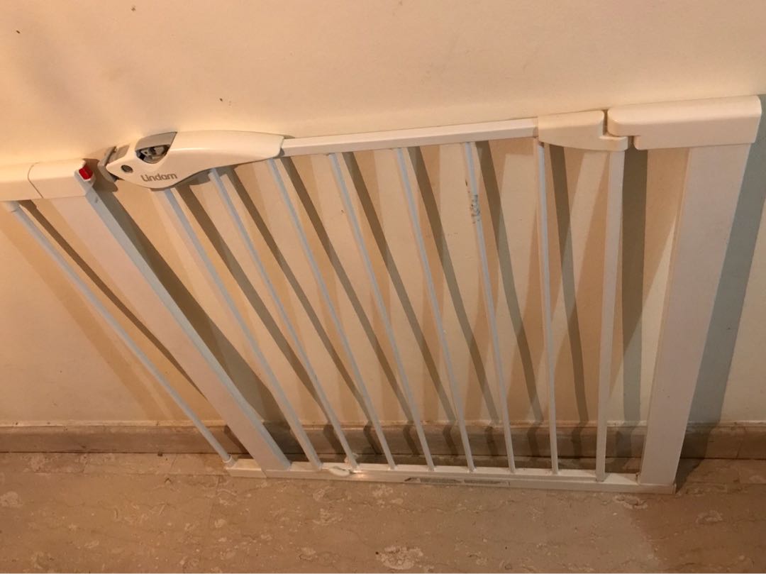 Baby gate, Babies & Kids, Baby Nursery & Kids Furniture, Cots & Cribs ...